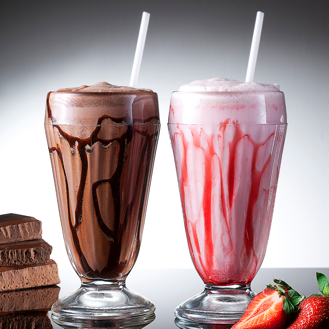 Recette de milkshakes protéinés : chocolat et frutis rouges